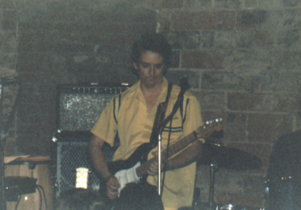 Photos of the 77's performing at 513, Atlanta, GA October 27, 1999